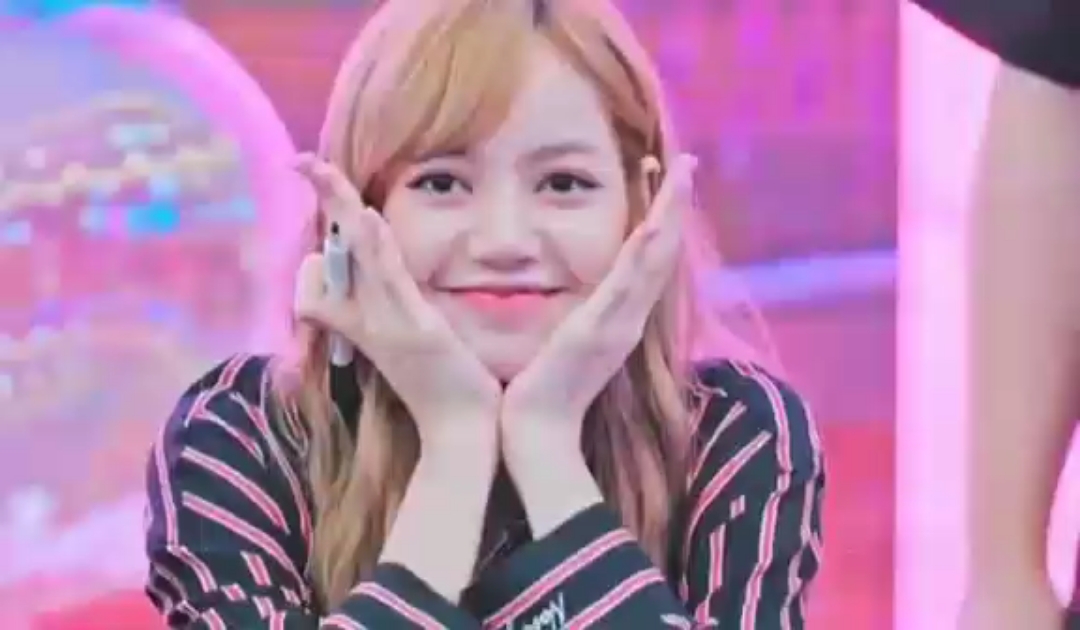 BLACKPINK - LISA - TNAOT