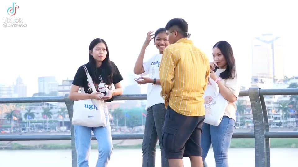 គាត់នេះ Prank សាហាវម៉ង 🤣 - TNAOT