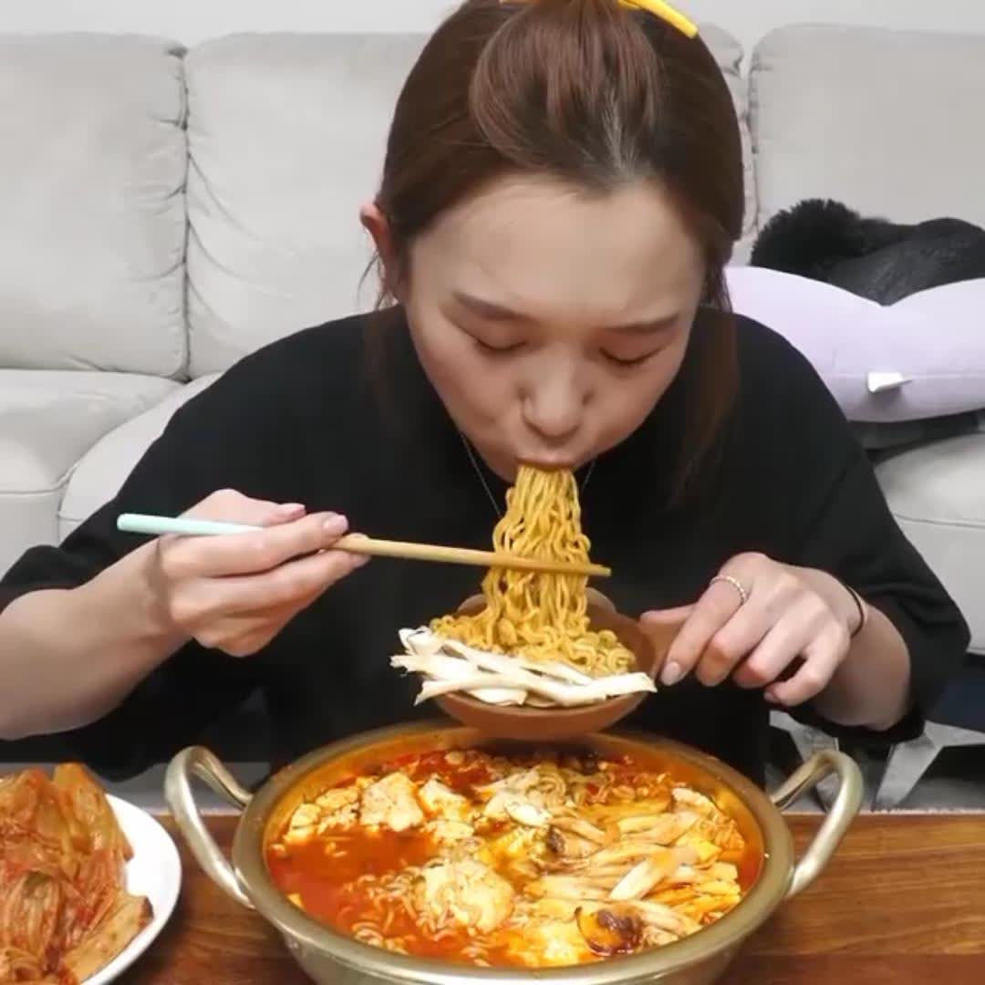 yummy 😋😋😋😋🤤🤤🤤 - TNAOT