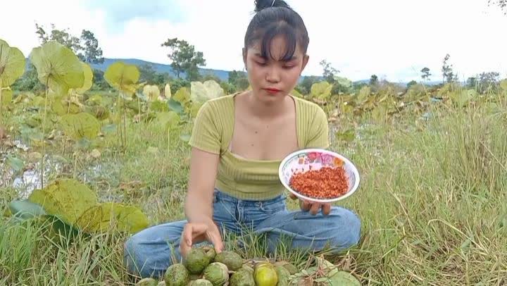 តោះមកញ៉ាំផ្លែម្កាក់ជាមួយអំបិលម្ទេស🥰#1 - TNAOT