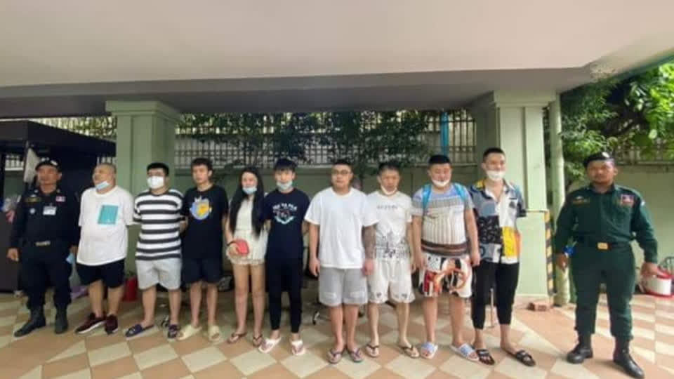 涉嫌网赌！金边10名中国男女被捕！ - TNAOT