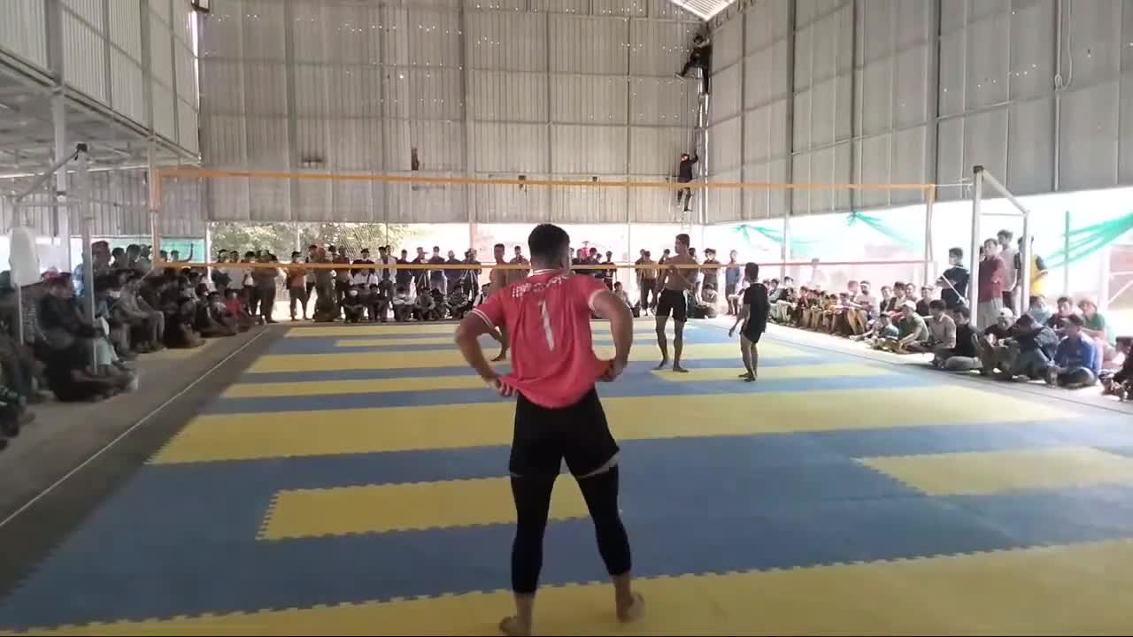 កក្រើកជក់ចិត្ត ម៉ាក់រាជ តាក់ជើងទា ហុង 3vs4 - 20of55 - TNAOT