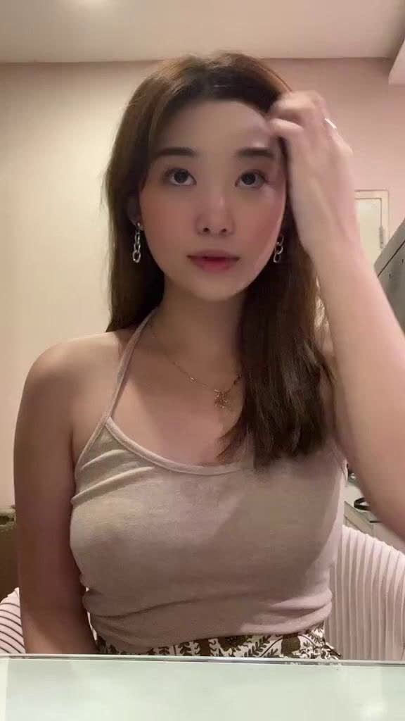 Ae Livy ញញឹមស្រស់ណាស់ - TNAOT