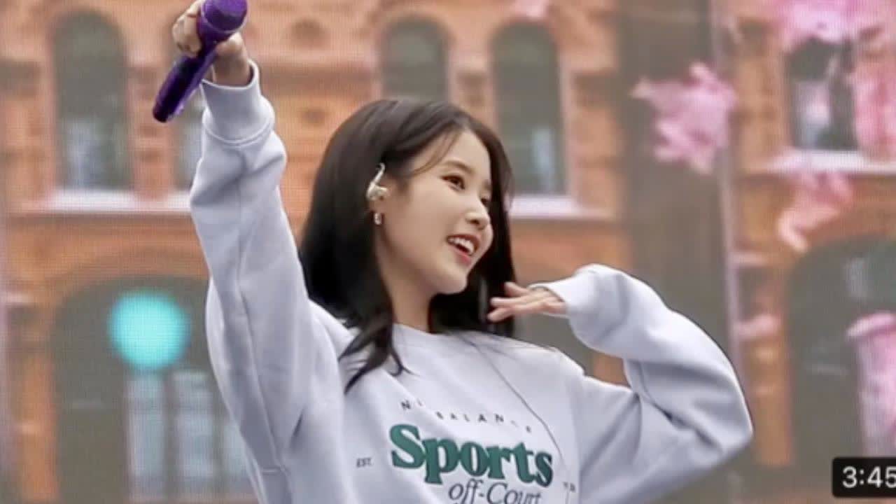 ចម្រៀងរបស់ IU Friday episode 114 🎼🖤 - TNAOT