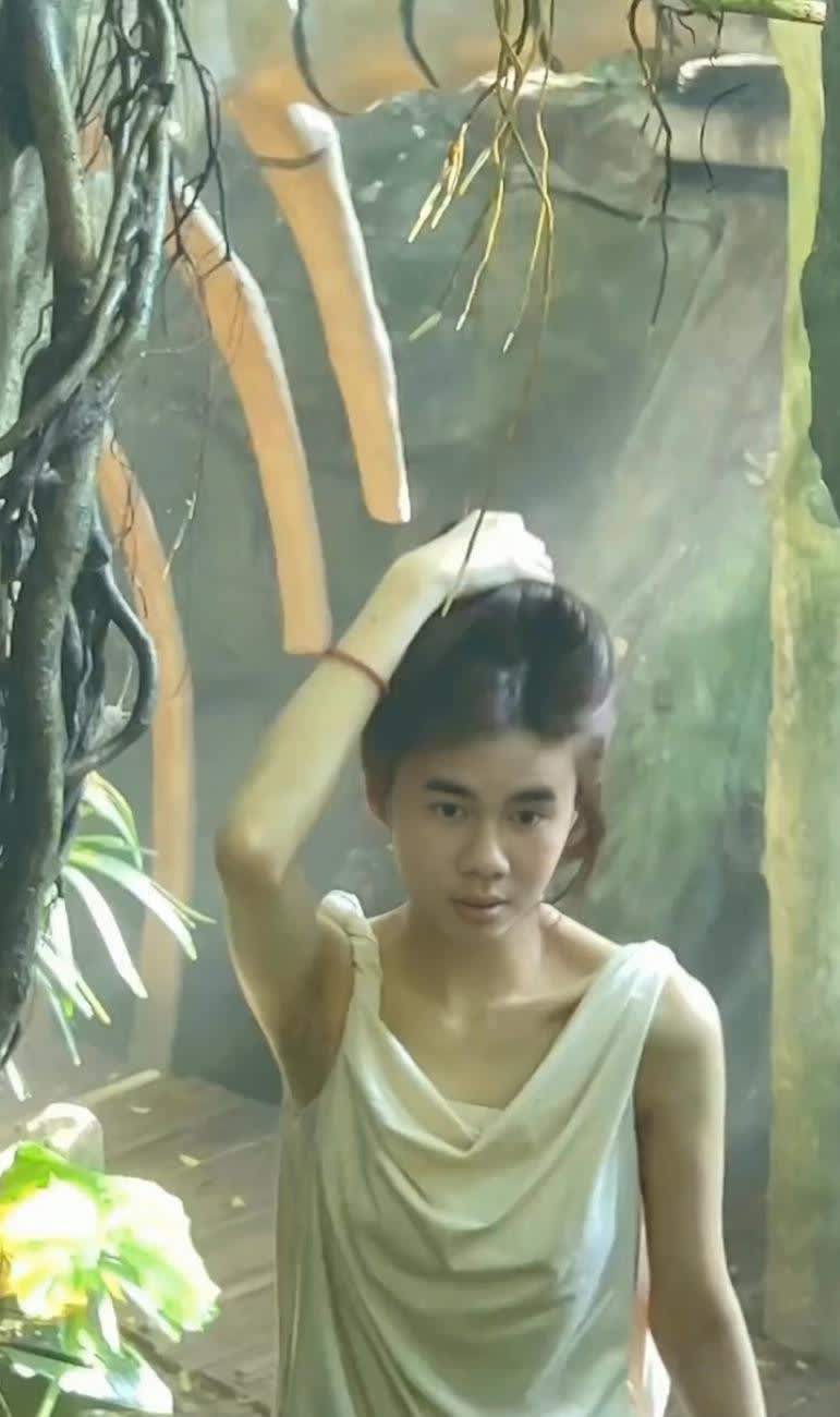 មើលមុខស្រីស្អាតចា៎😂😂😂 - TNAOT