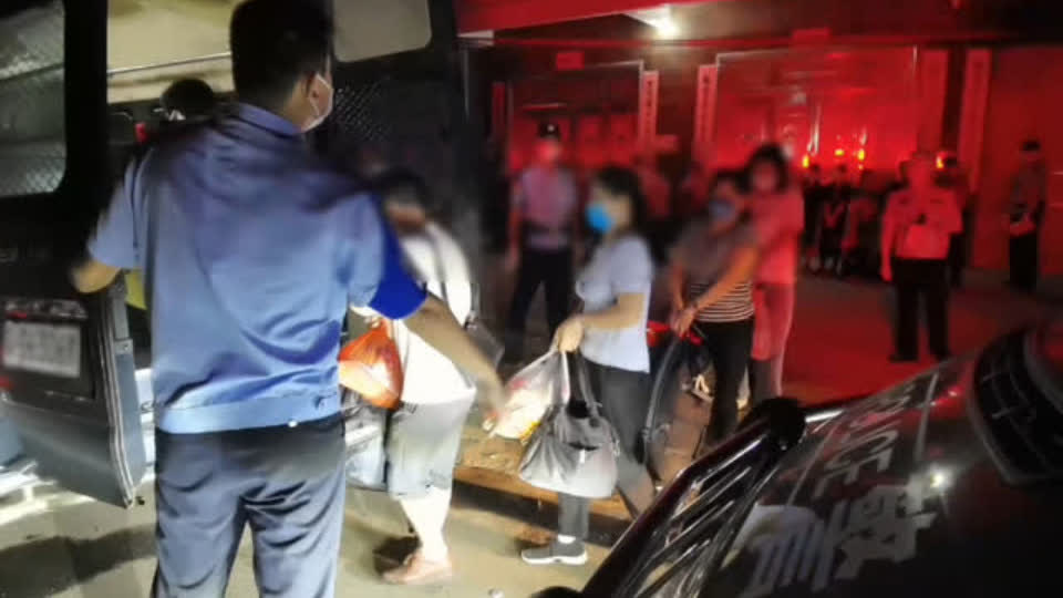 偷渡不止：特大跨境偷渡团伙覆灭！184人落网 - TNAOT