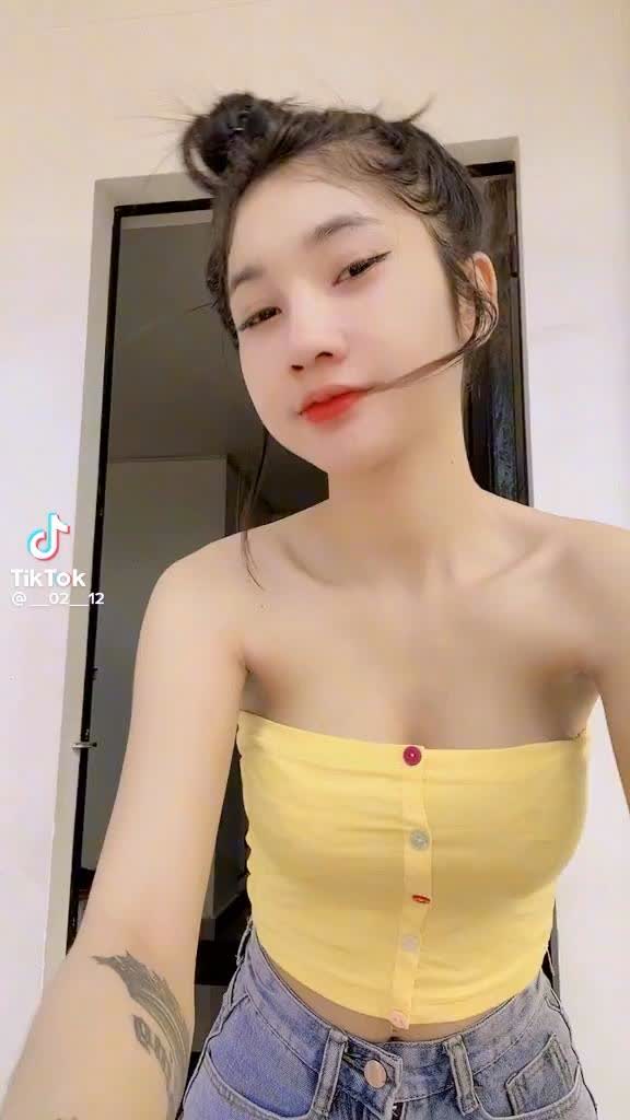 ស្រីស្អាត់រាំ TIKTOK - TNAOT