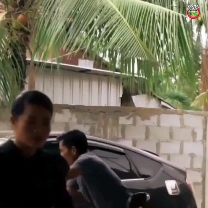 ស្រលាញ់ត្រង់ខ្សែ ក ធំ😂😂 funny video team - TNAOT