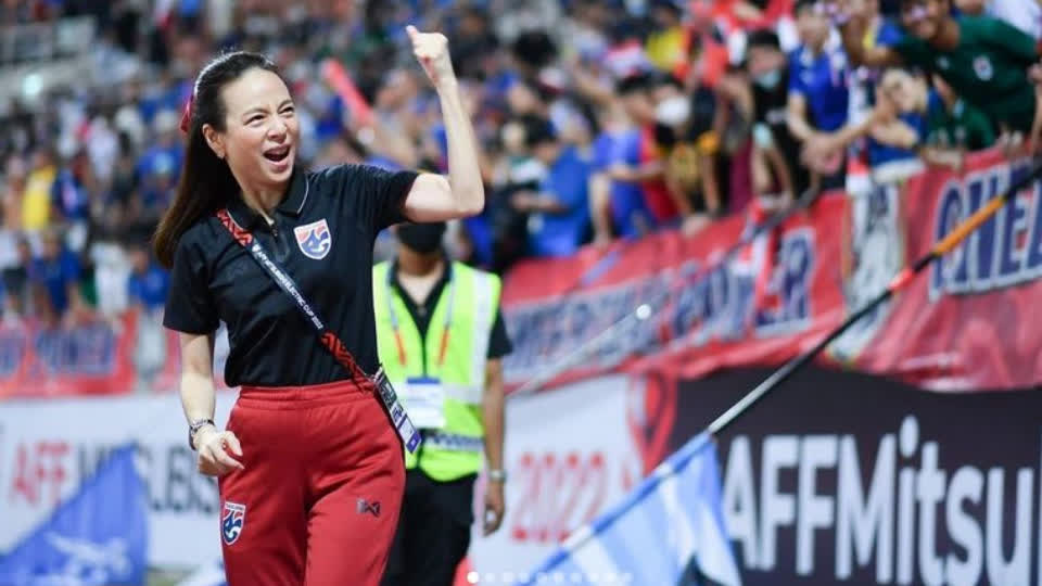 មហាសេដ្ឋីថៃ Madam Pang តួអង្គសំខាន់ ជ្រោមជ្រែងវិស័យបាល់ទាត់ថៃ - TNAOT