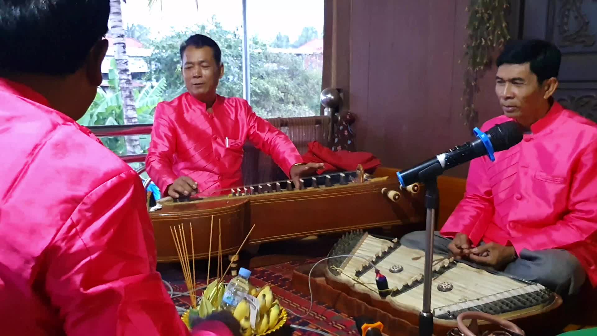 បទមហោរី ក្រុមភ្លេងខ្មែរលោកគ្រូយាន យួង - TNAOT