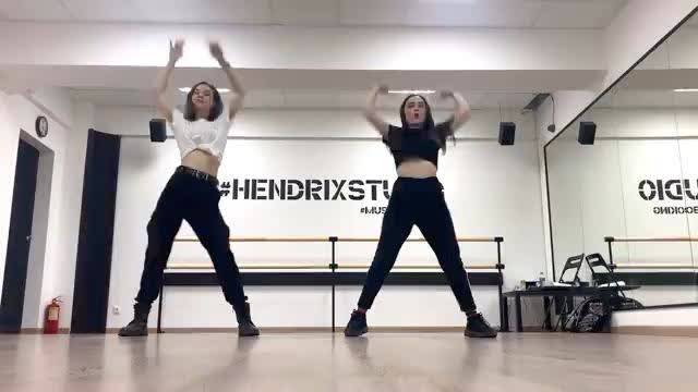 K-pop Dance Cover 🖤 - TNAOT