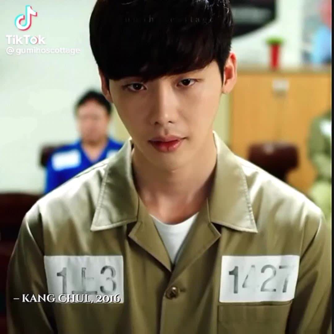 So handsome 🥰 #Bigmouth #Lee jongsuk - TNAOT