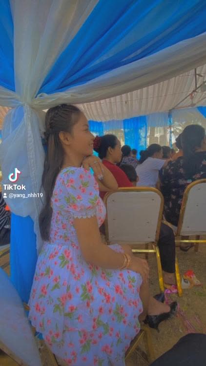 យប់ហើយកេងទៅ បងនៅច្រៀងបំពេរ😍😊💙 - TNAOT